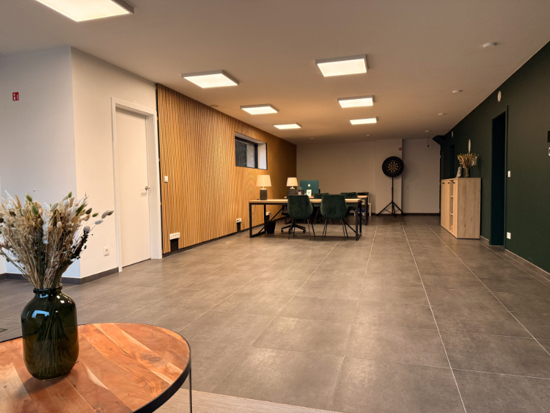 Commercieel te huur in Grote Steenweg 99 9840 Zevergem